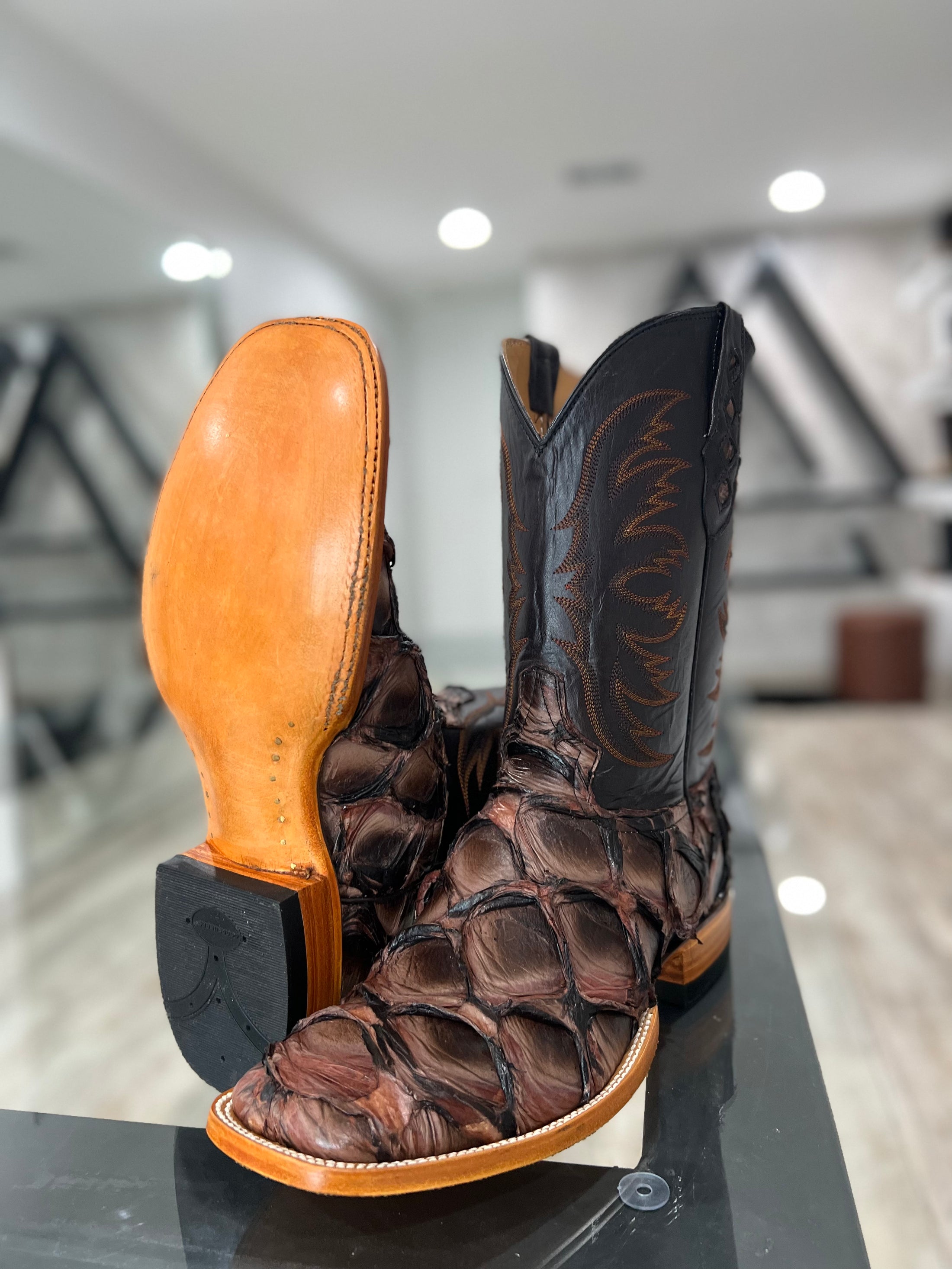 Pirarucu Fish - Pink Panther – PIEDREROS